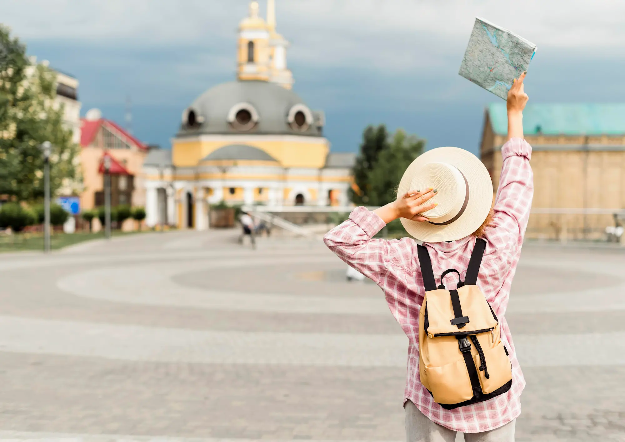 10 Tips Liburan ke Luar Negeri Pertama Kali, Yuk Catat!